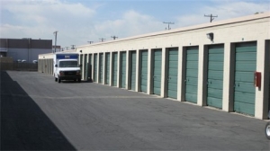 Cheap Self Storage Phoenix, AZ | SelfStorage.com